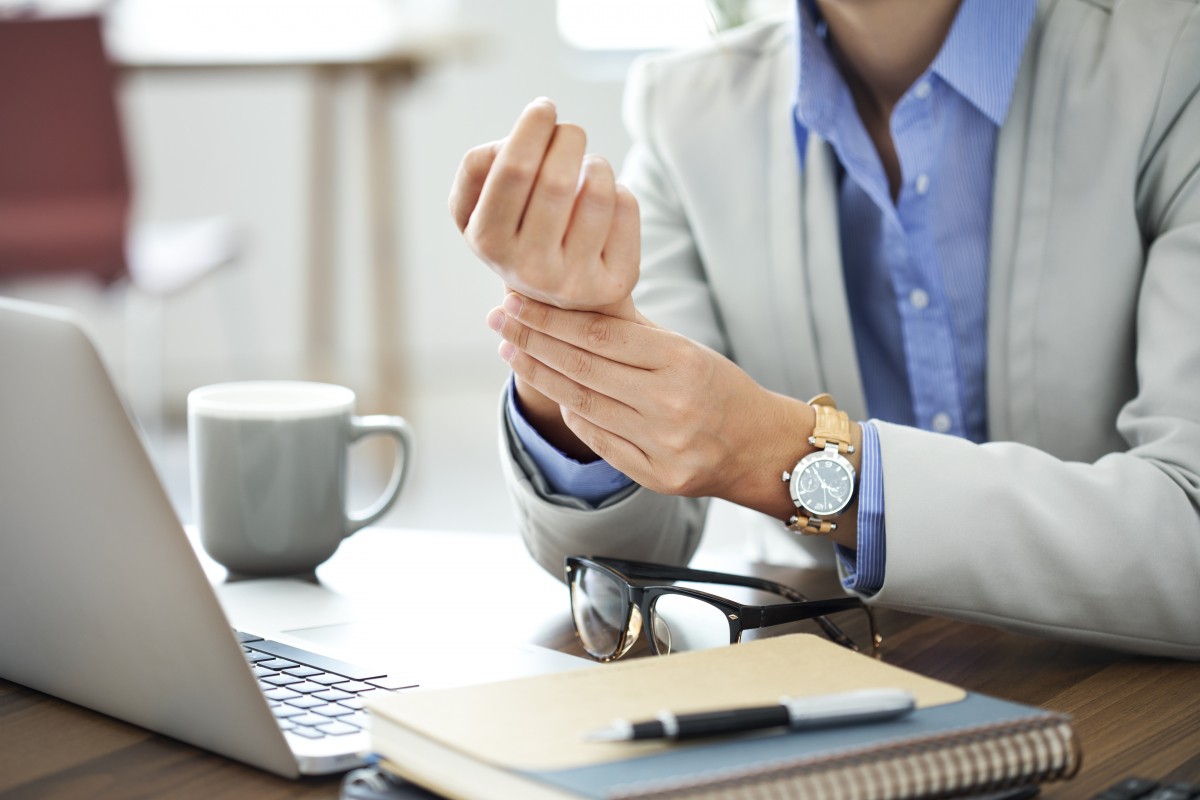 Tintelingen of pijn in de hand? - ForYou Magazine